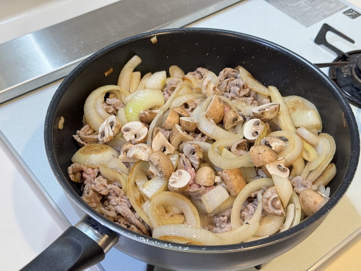 ルーで作る最高のハヤシライス – リュウジのバズレシピメモ【作り方・コツ・感想】 | It's a piece of cake